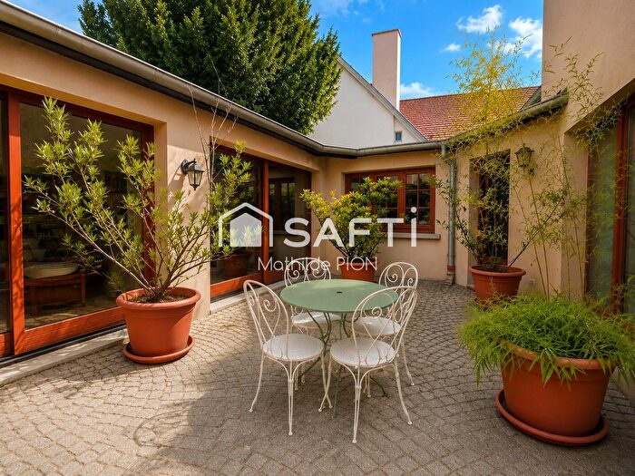 Maison 7 pièces à Strasbourg, Robertsau, à vendre