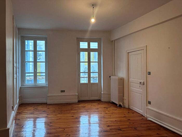 Appartement à louer - Clermont-Ferrand, Jaude, Fontgiève Saint-Alyre - 4 pièces - 3 chambres