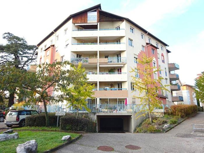Appartement à louer - Centre Ville Ouest, Voiron - 2 pièces - 1 chambre