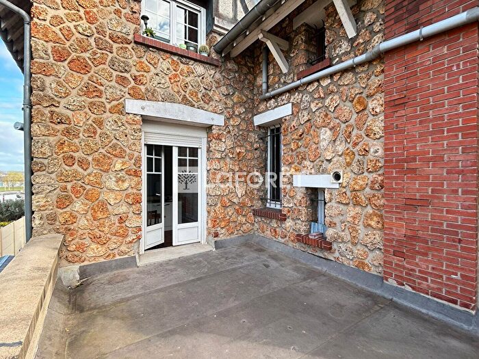 Appartement à louer - Trait Union, Aubergenville - 1 pièce