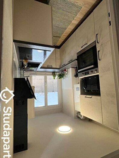 Appartement à louer - Balzac, Dijon - 1 pièce - 2 chambres