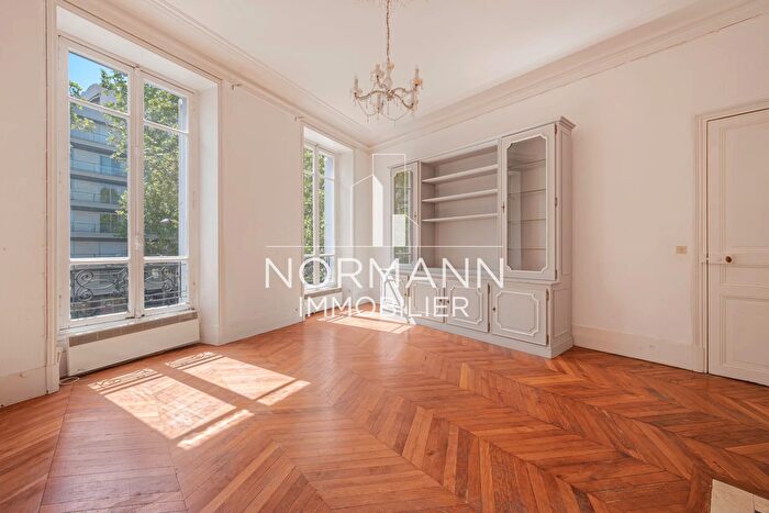 Neuilly-sur-Seine, Plaine des Sablons : Appartement 3 pièces à vendre