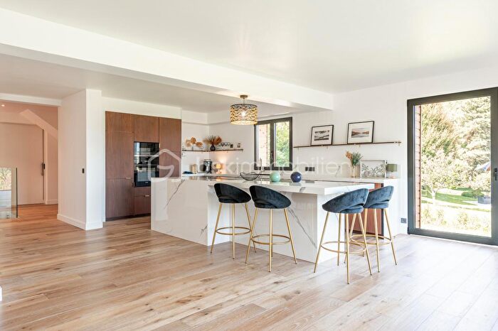 Maison à vendre - Saint-Jorioz - 8 pièces - 6 chambres