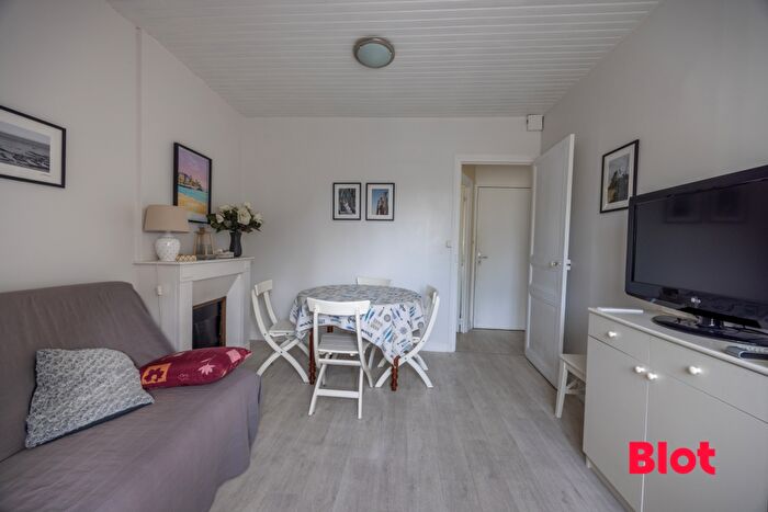 Appartement à vendre - Dinard, Saint-Enogat, Port Blanc, Pointe de la Roche Pelée - 2 pièces - 1 chambre