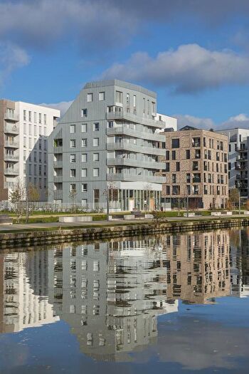 Appartement à vendre - Bondy, Noue Caillet, Terre-Saint-Blaise - 3 pièces - 2 chambres