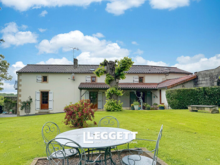 Maison à vendre - La Chapelle-Thireuil - 7 pièces - 4 chambres