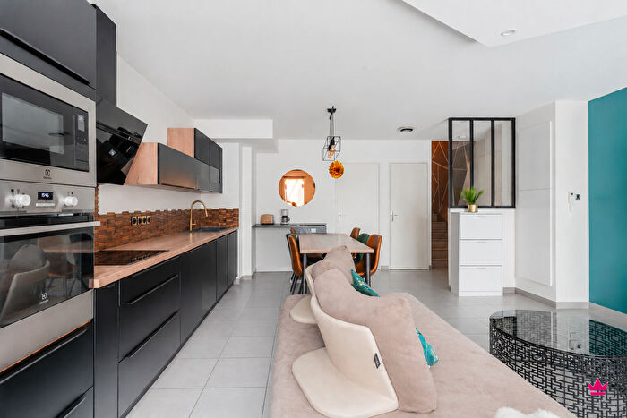 Meyzieu, Sud Est - Maison 4 pièces à vendre