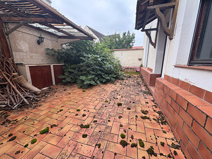 Maison à vendre - Fontenay-Trésigny - 4 pièces - 3 chambres