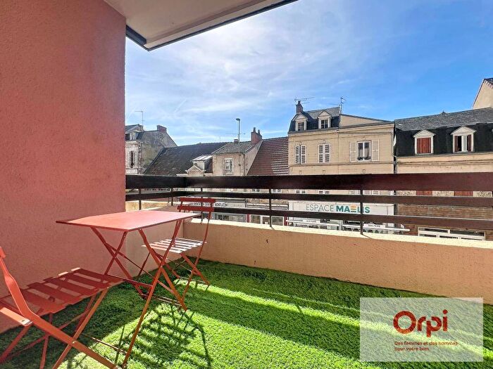 Appartement à louer - Cité Bretonnie-Chatelet-Favieres-Conches, Montluçon - 2 pièces - 1 chambre