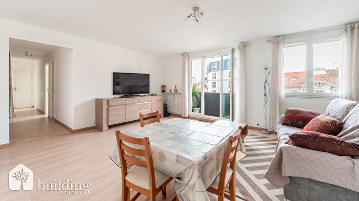 Appartement 4 pièces à vendre - Courbevoie, Marceau République