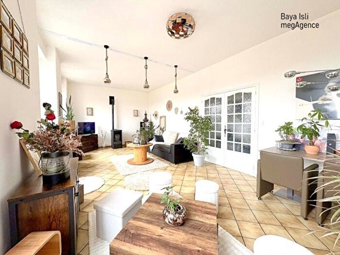 Maison 6 pièces à Sainte-Sigolène, à vendre