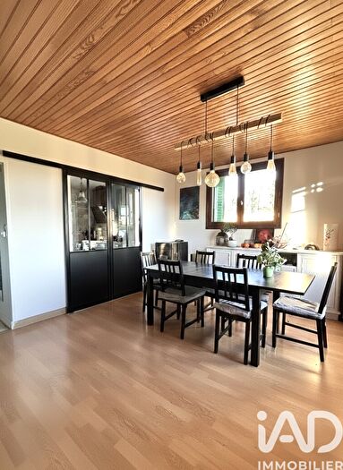 Maison à vendre - Neuvéglise - 5 pièces - 4 chambres