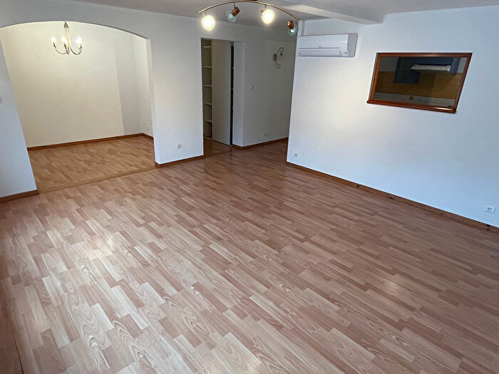 Appartement à louer - Aire-sur-lAdour - 3 pièces - 2 chambres