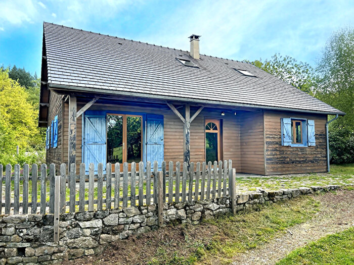 Maison à vendre - Saint-Yrieix-le-Déjalat - 8 pièces - 7 chambres