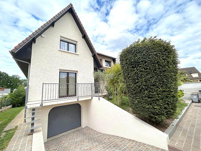 Maison à vendre - Coubron - 6 pièces - 4 chambres