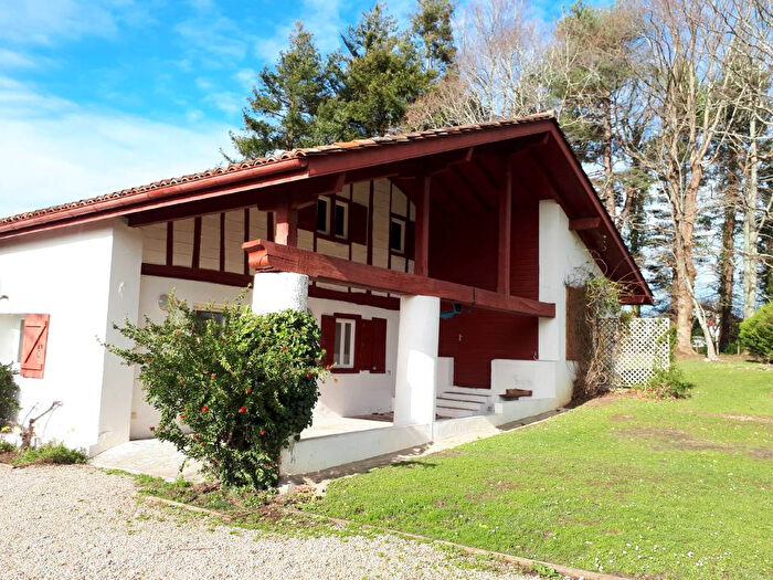 Maison à louer - Arcangues - 7 pièces - 6 chambres