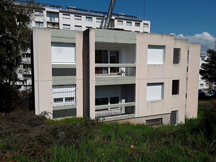 Appartement à louer - Saint-Chamond - 4 pièces - 2 chambres