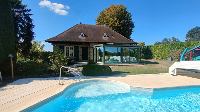 Maison 7 pièces à Troche, à vendre