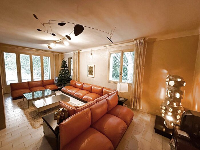 Maison à vendre - Avignon, Montfavet - 7 pièces - 5 chambres