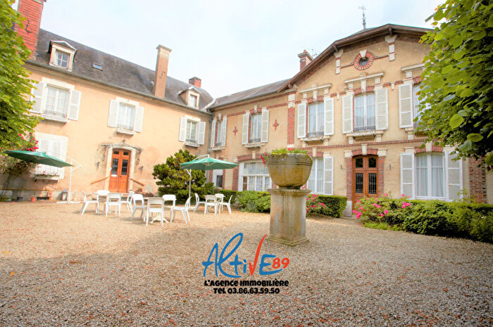 Maison à vendre - Mailly-le-Château - 17 pièces - 14 chambres