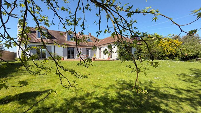 Maison 6 pièces à La Chapelle-d'Armentières, à vendre