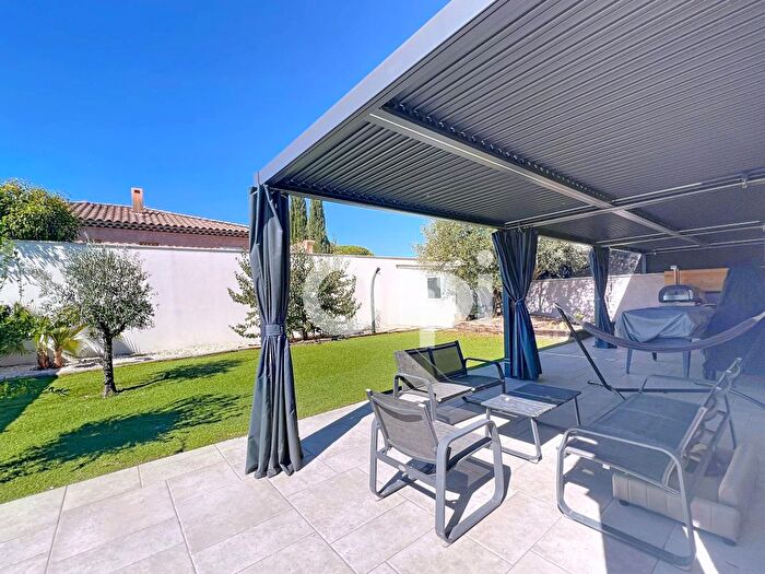 Maison à vendre - Roquebrune-sur-Argens, Les Fourques, Le Défens, Les Quatre Chemins - 6 pièces - 4 chambres