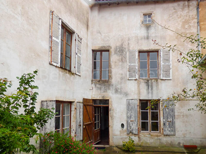 Maison à vendre - Chef-Boutonne - 6 pièces - 4 chambres