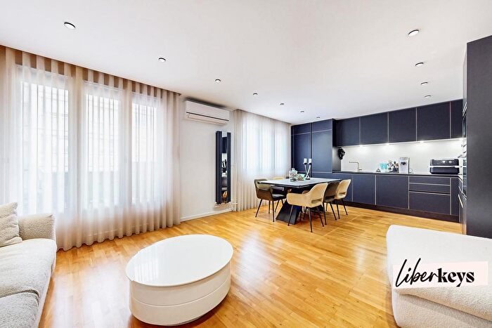 Appartement à vendre - Villeurbanne, Charmettes - 4 pièces - 3 chambres