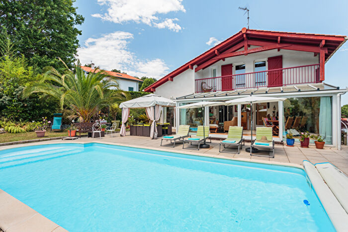 Maison 5 pièces à vendre à Bassussarry