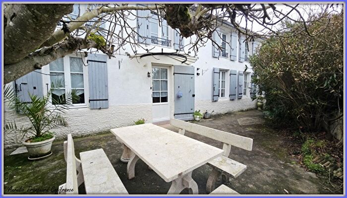 Maison à vendre - Varaize - 5 pièces - 4 chambres