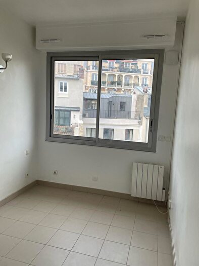 Neuilly-sur-Seine, Saint-James, Madrid : Appartement 1 pièce à louer