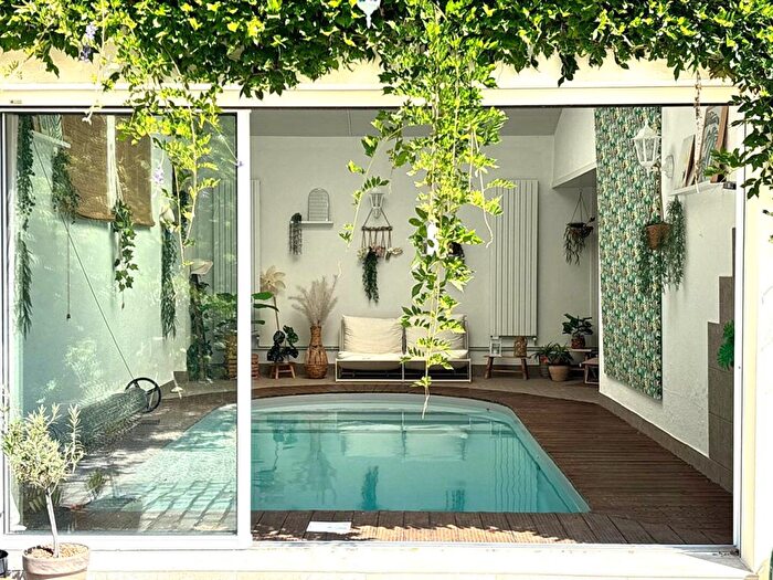 Yvrac : Maison 9 pièces à vendre