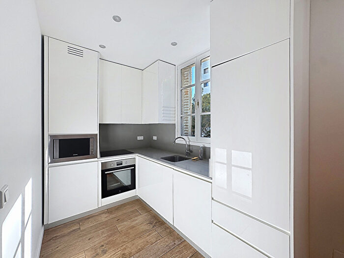 Appartement 3 pièces à Suresnes, Liberté, à louer