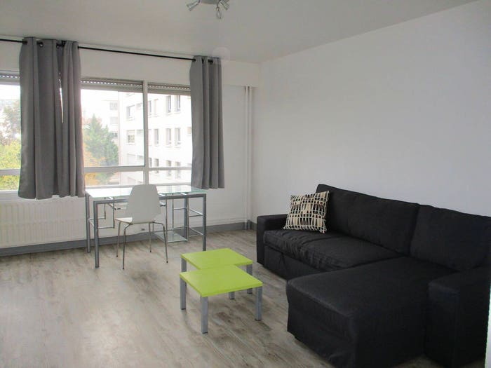 Appartement 1 pièce à Centre Ville, Reims, à louer