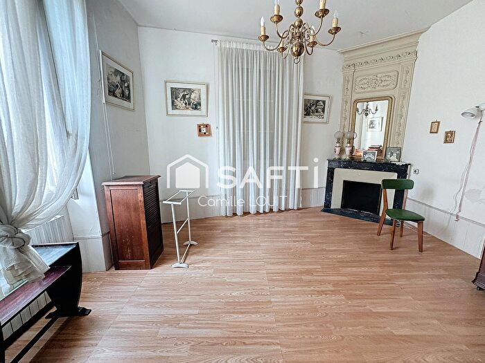 Maison à vendre - Cambes - 8 pièces - 6 chambres