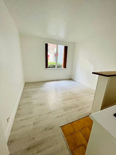 Appartement à louer - Saint Lambert, Paris ème arrondissement - 1 pièce