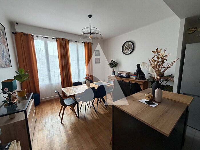 Appartement à louer - Centre Ville-Isambard, Évreux - 3 pièces - 2 chambres