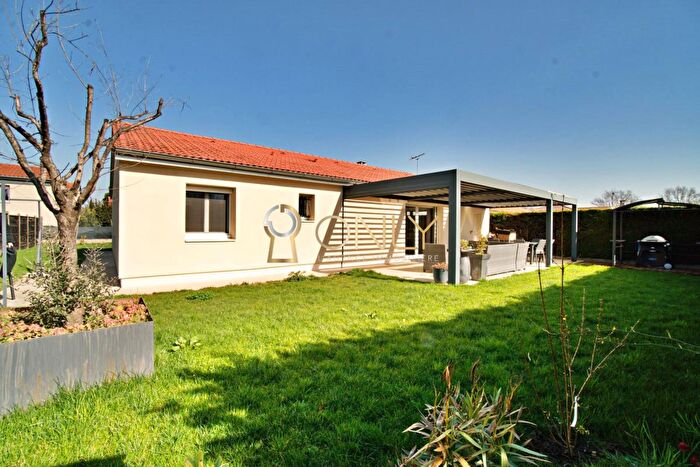 Maison à vendre - Quincieux - 5 pièces - 4 chambres