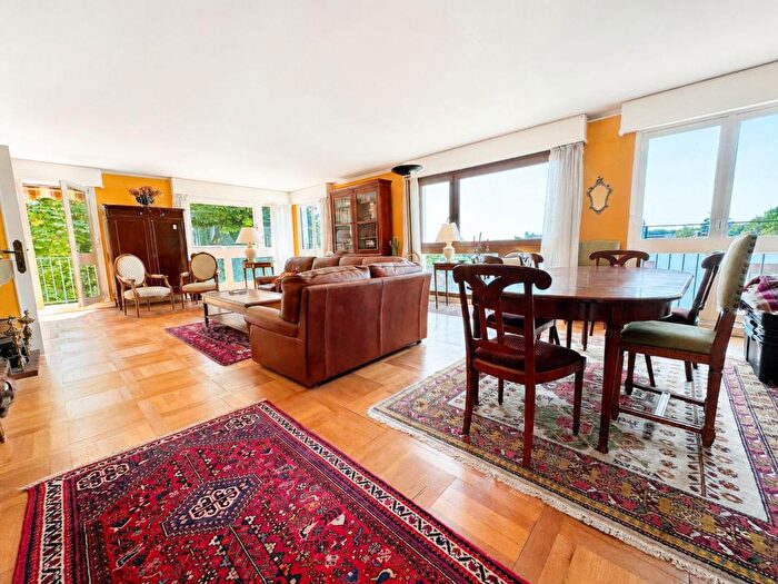 Viroflay, Aulnettes, Forêt Domaniale de Fausses-Reposes : Appartement 5 pièces à vendre