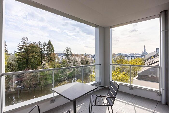 Appartement à vendre - Nantes, Hauts-Pavés, Saint-Pasquier, Saint-Félix, Université - 4 pièces - 3 chambres