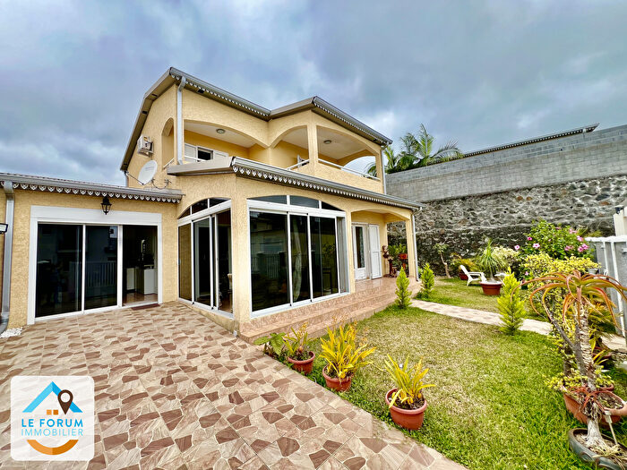 Maison à vendre - Saint-Pierre - 4 pièces - 3 chambres