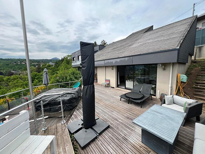 Maison à louer - Durtol - 6 pièces - 4 chambres