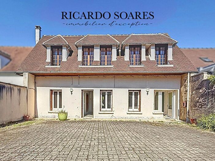Maison à vendre - Compiègne, Royallieu, Village - 10 pièces - 7 chambres