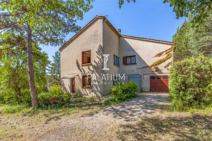 Maison 8 pièces à vendre à Gréoux-les-Bains