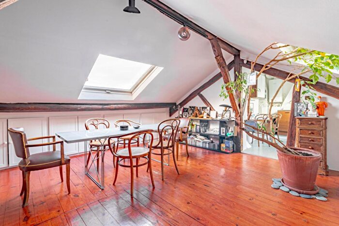 Appartement à vendre - Paris e , La Chapelle, Marx Dormoy - 6 pièces - 4 chambres