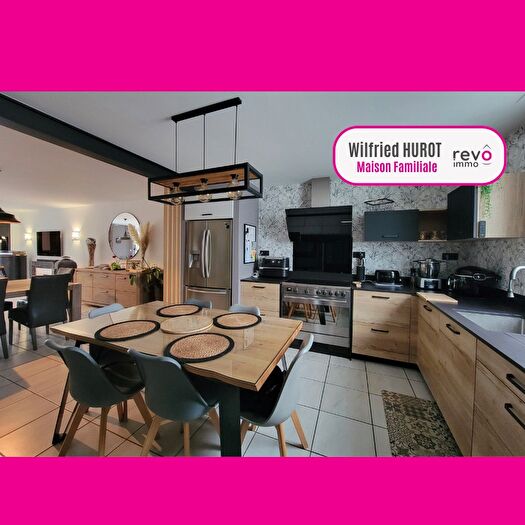 Maison 7 pièces à Gesté, à vendre