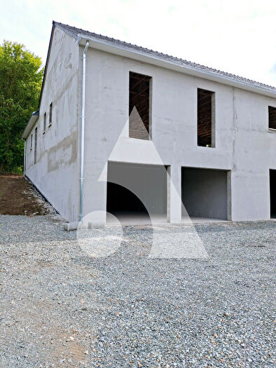 Maison 9 pièces à Blaison-Gohier, à vendre