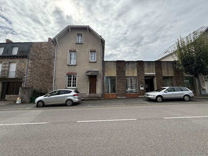 Maison à vendre - Rieupeyroux - 6 pièces - 4 chambres
