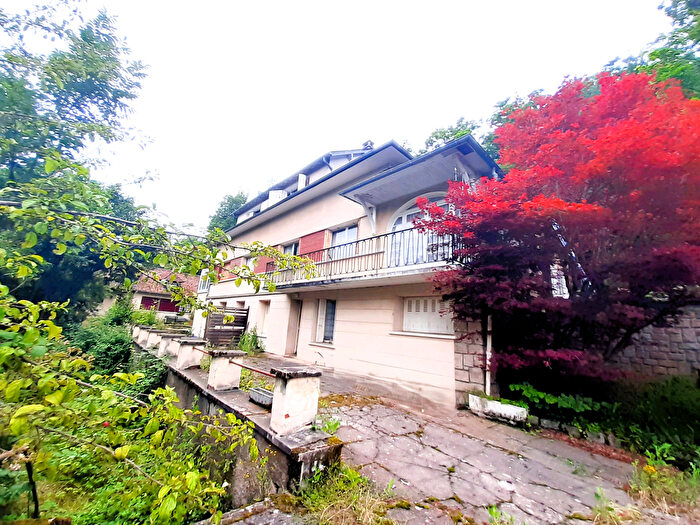 Maison à vendre - Saint-Martin-Valmeroux - 9 pièces - 5 chambres