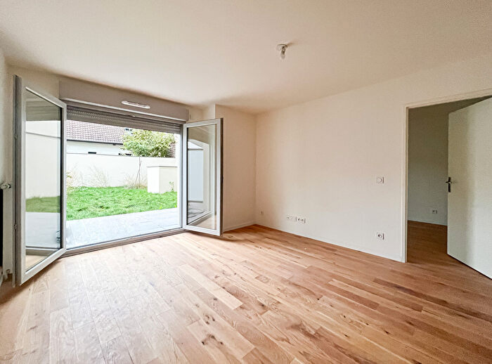 Maisons à vendre et appartements à louer - 1